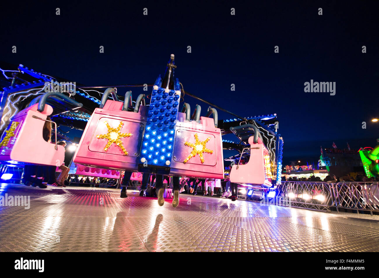 Chichester, West Sussex, England, 20th October 2015. Fair-goers prepare ...