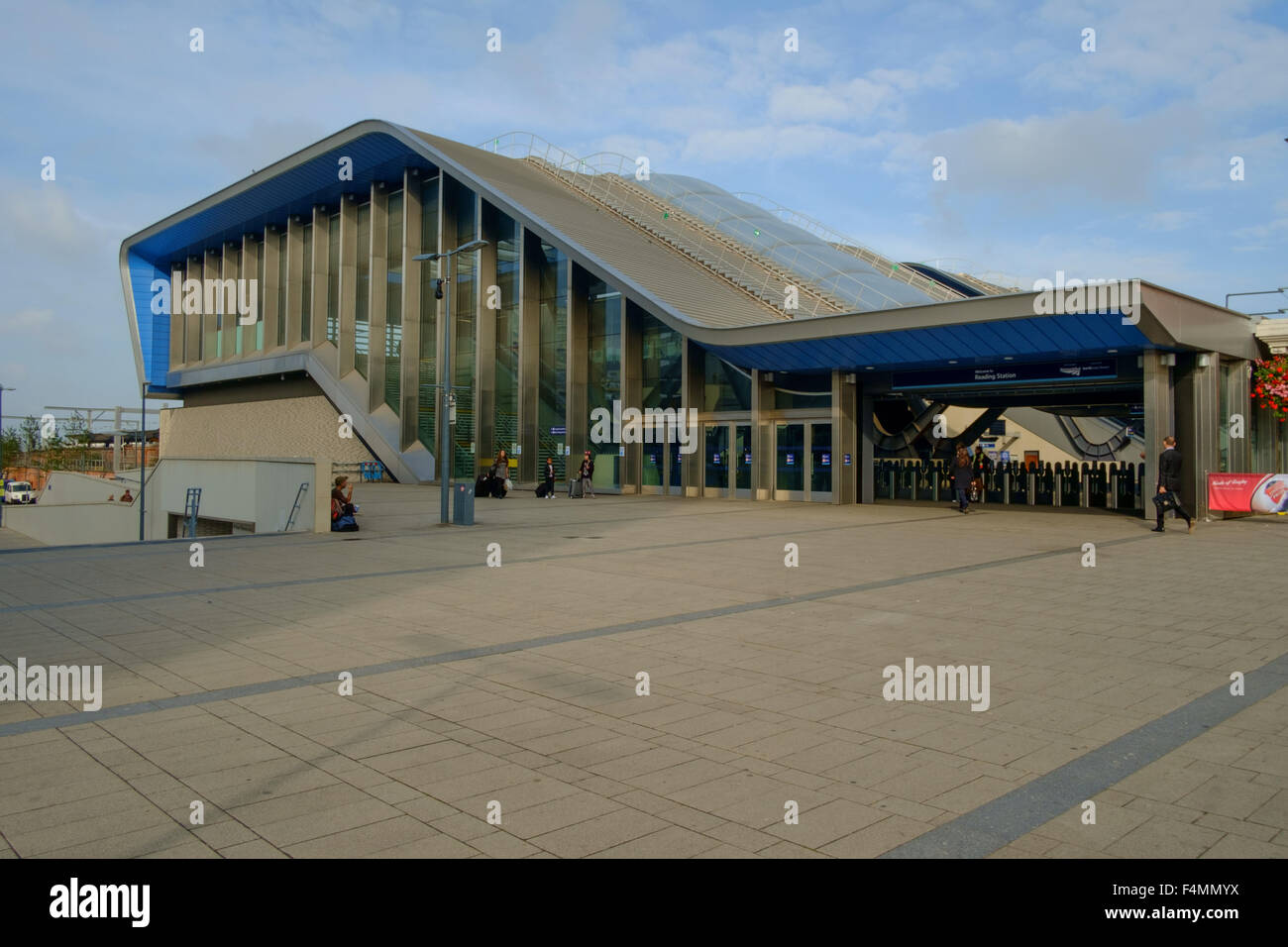 Major transport hub. Reading station is one of the busiest rail hubs in ...