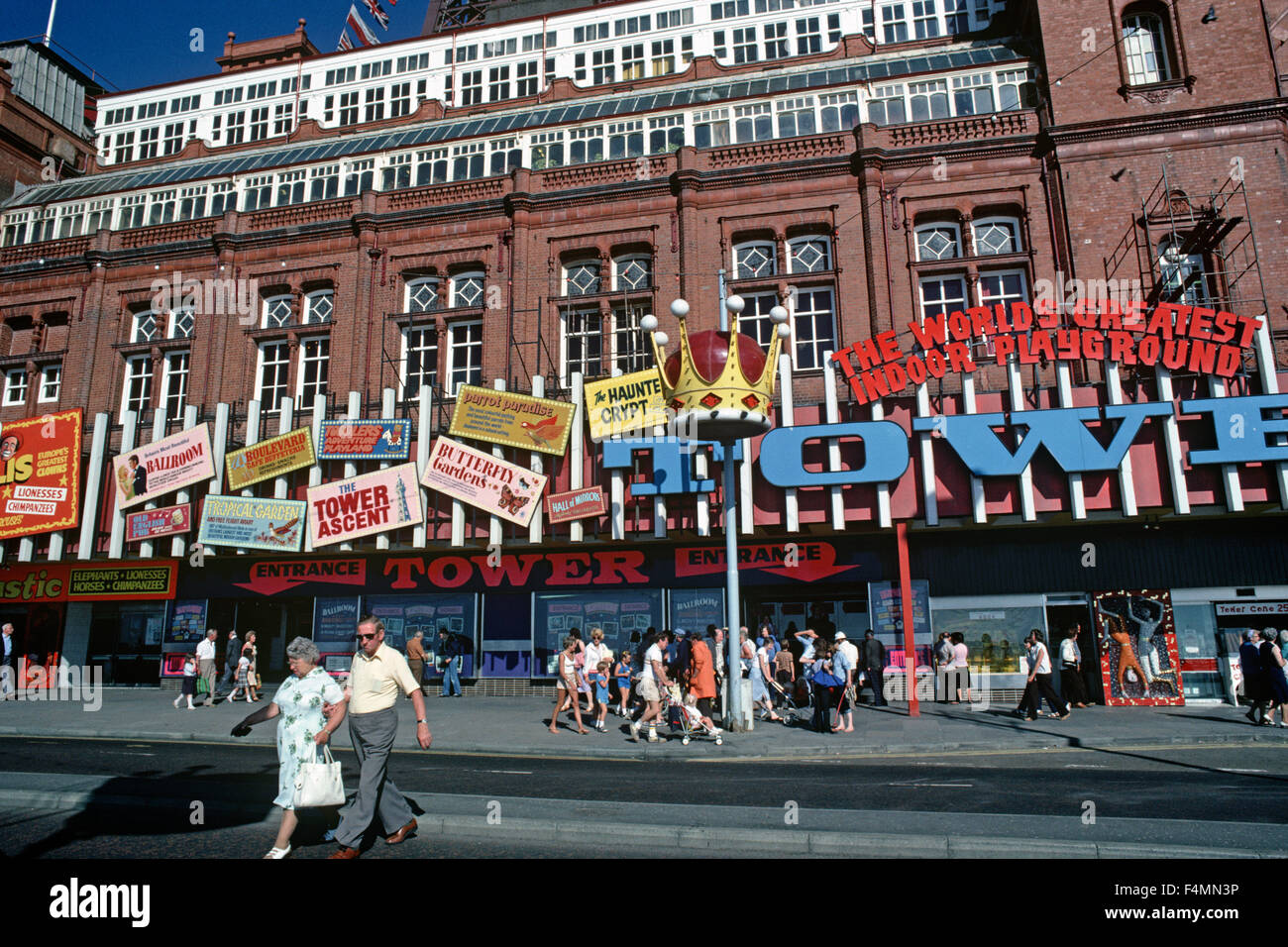 Blackpool 1980s hi-res stock photography and images - Alamy