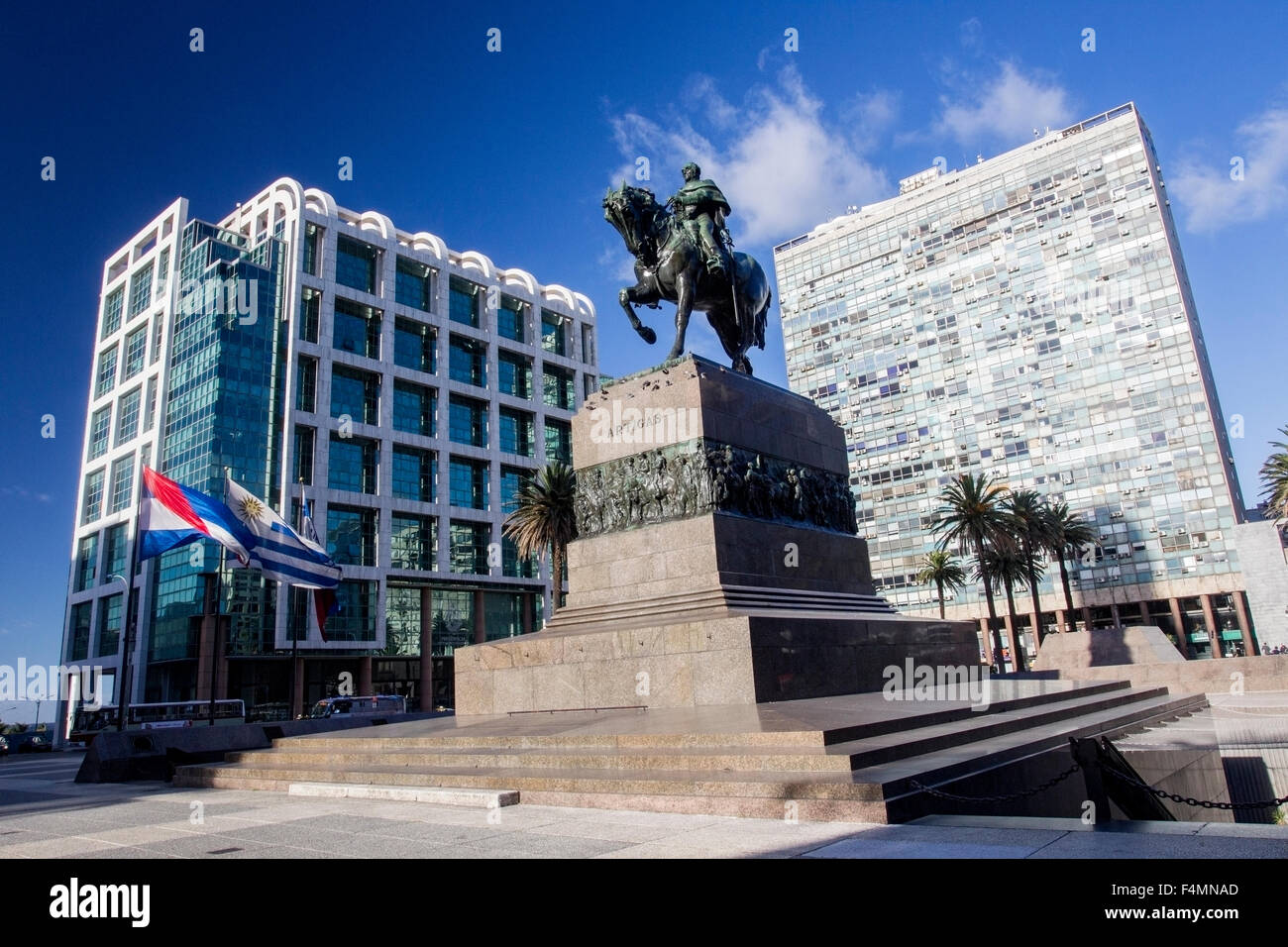 A view of the city square in Montevideo showing the statue of General ...