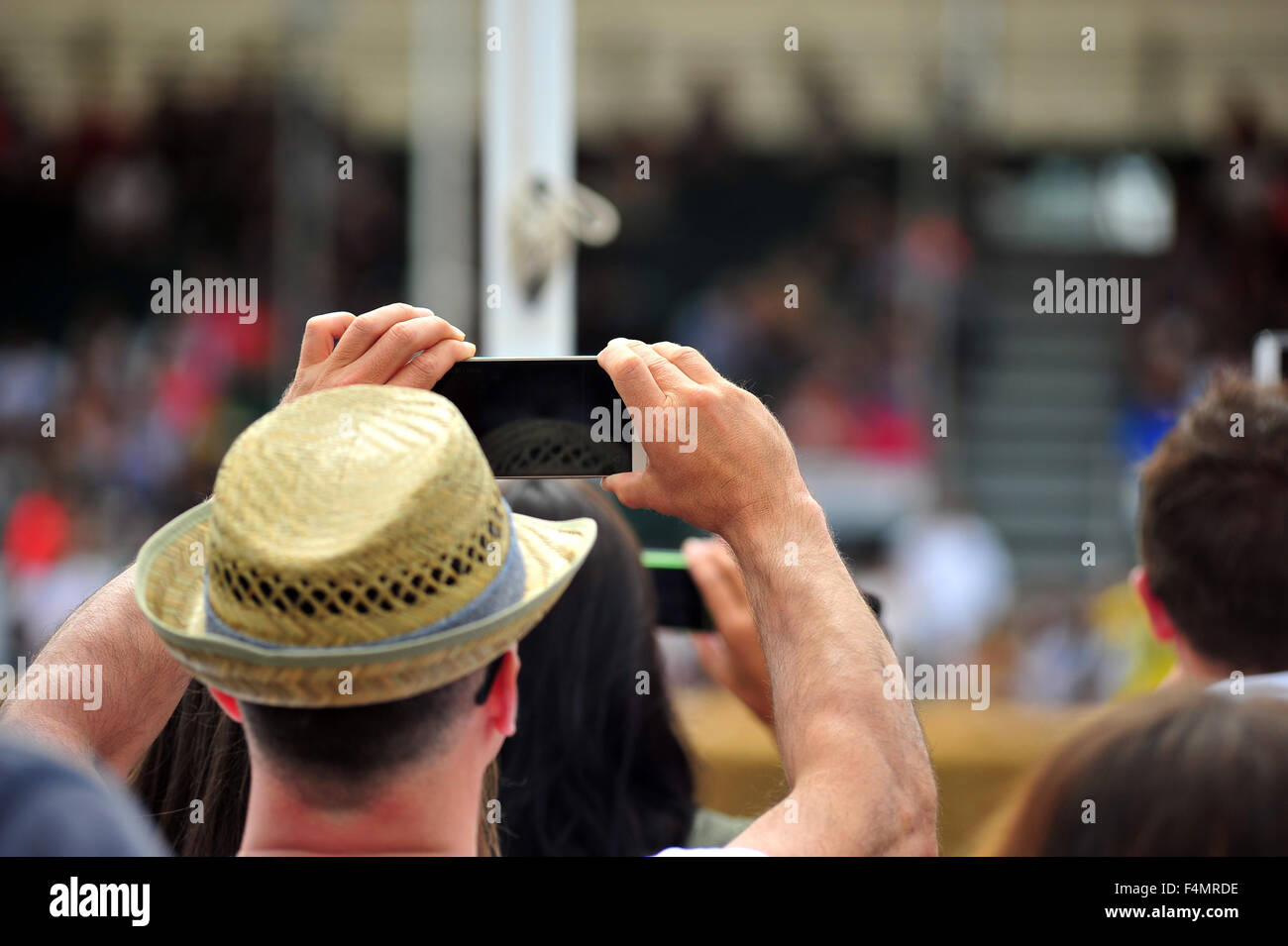 Taking photos with smartphones hi-res stock photography and images - Alamy