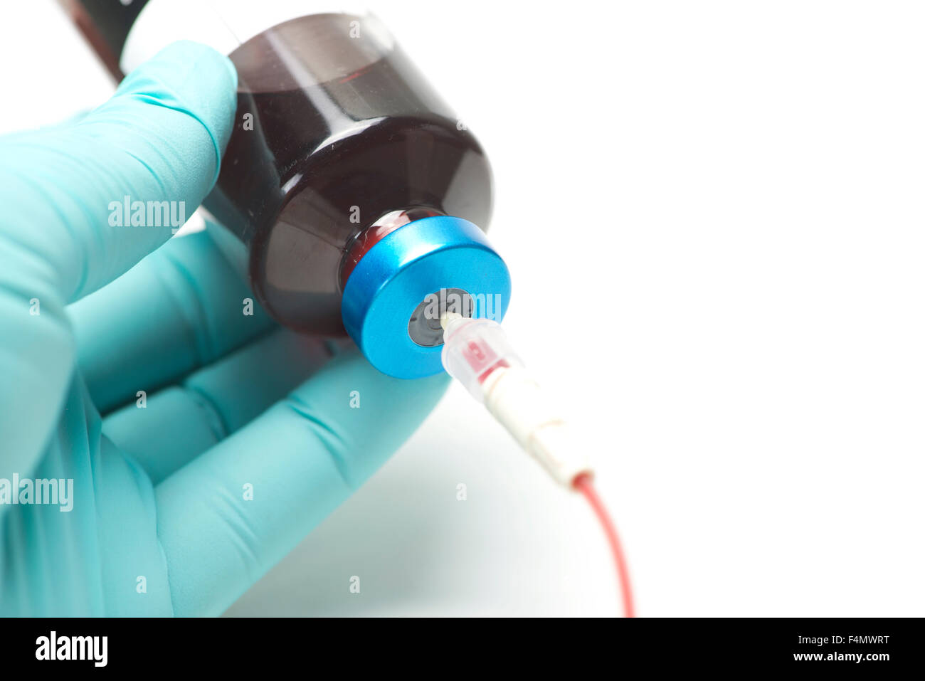 Lab technician chemical blood test hi-res stock photography and images ...