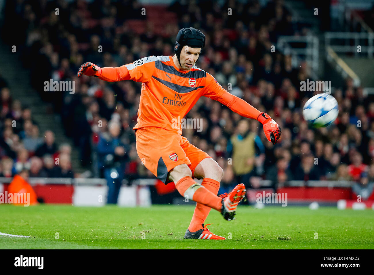 Emirates Stadium, London. 20th Oct, 2015. Petr Cech (Arsenal), OCTOBER ...