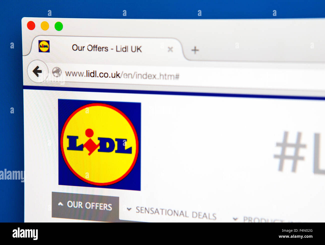 LONDON, UK - JUNE 19TH 2015: The homepage of the Lidl company website ...