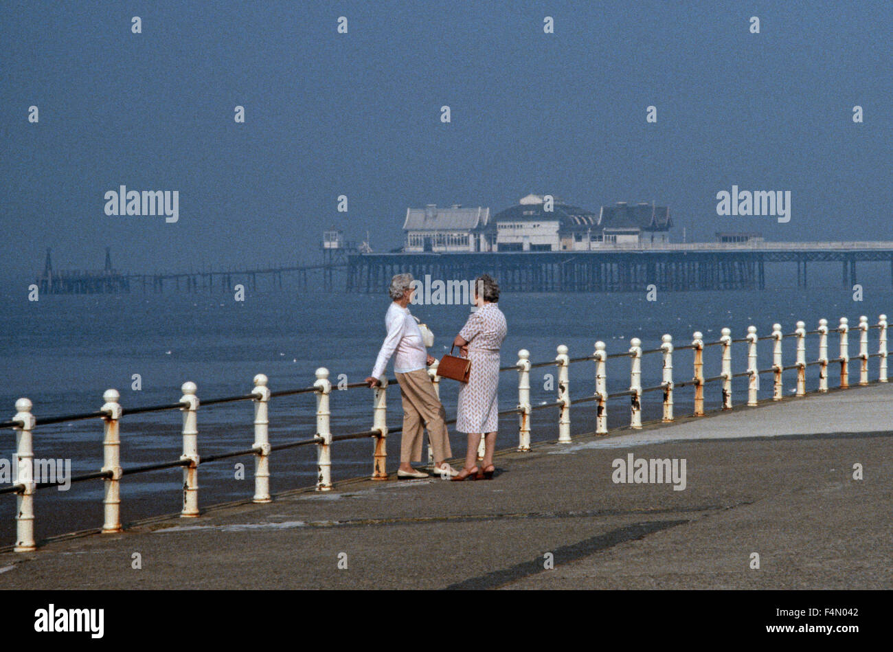 Blackpool 1980s hi-res stock photography and images - Alamy
