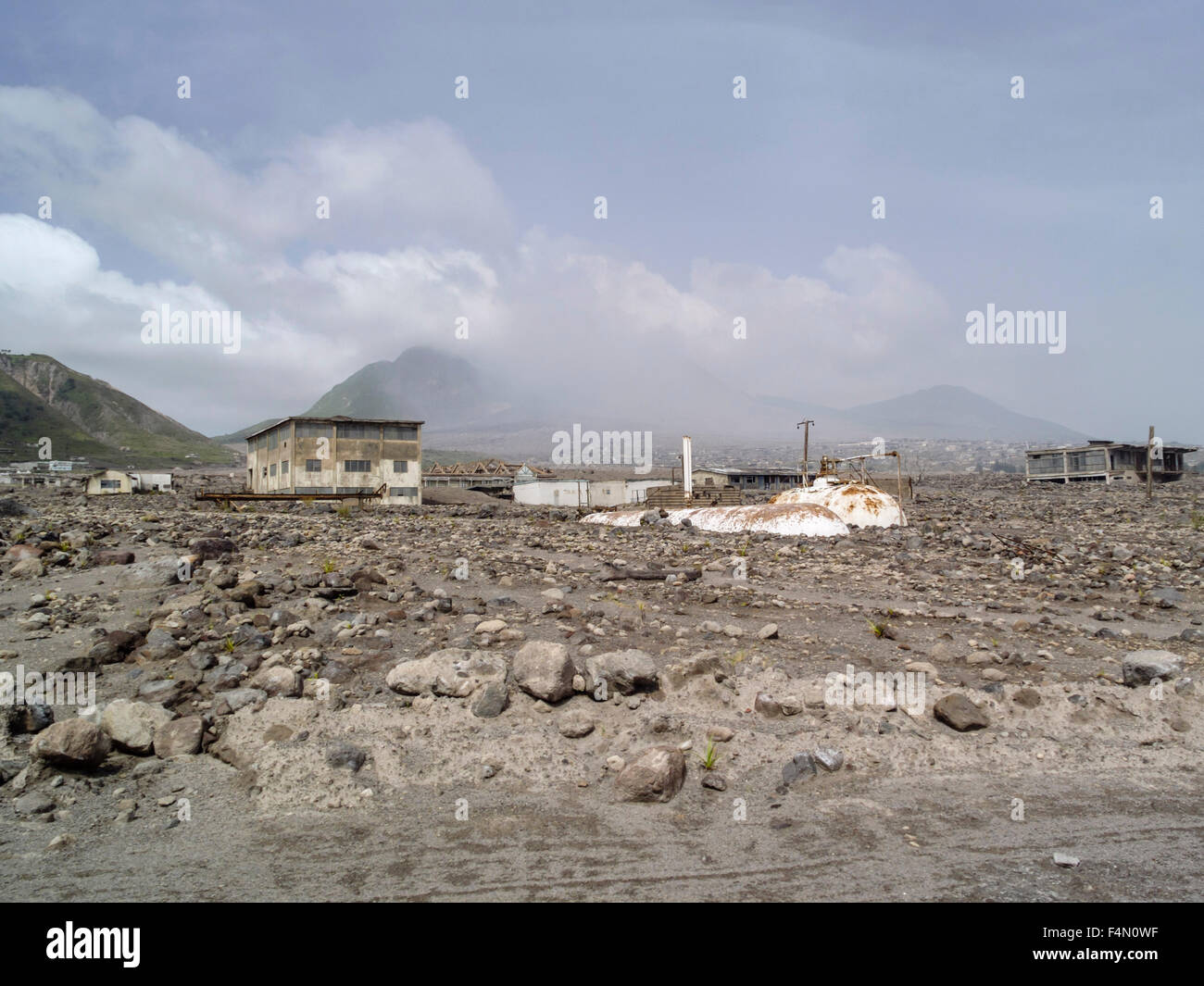 Montserrat volcano 1995 hi-res stock photography and images - Alamy