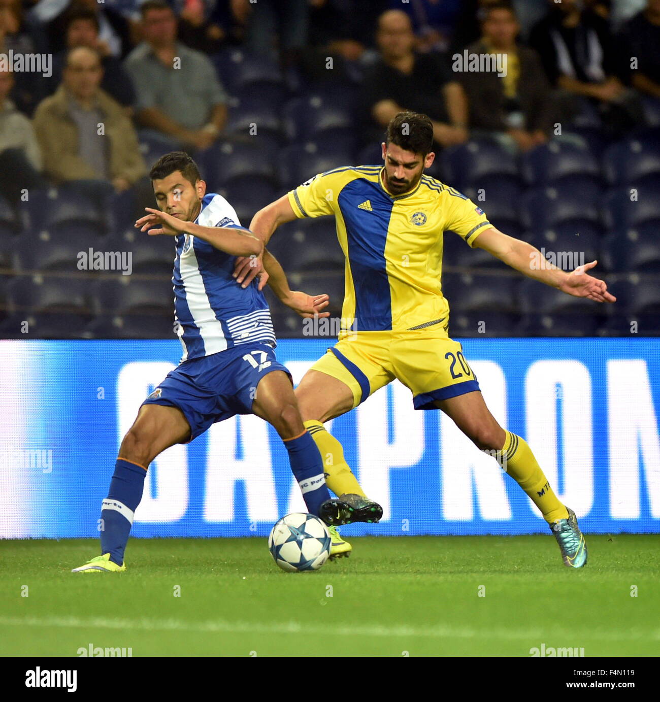Jesus corona of porto hi-res stock photography and images - Alamy