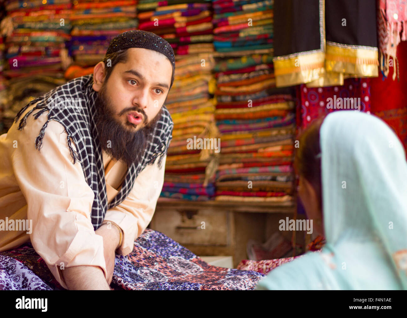 Lahore anarkali bazaar hi-res stock photography and images - Alamy