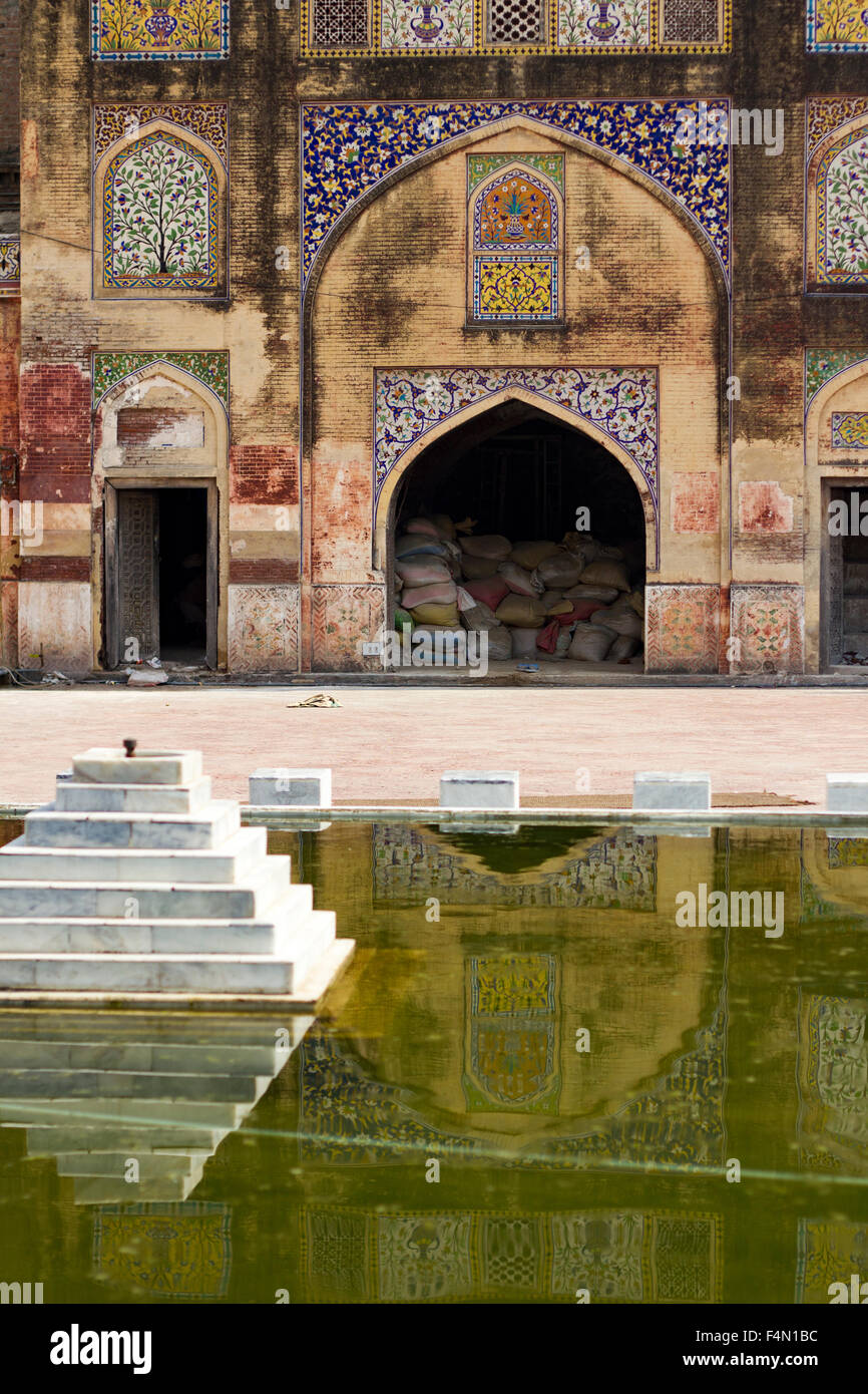 Details of the beautiful Wazir Khan Mosque in the old city center of Lahore, Pakistan Stock ...
