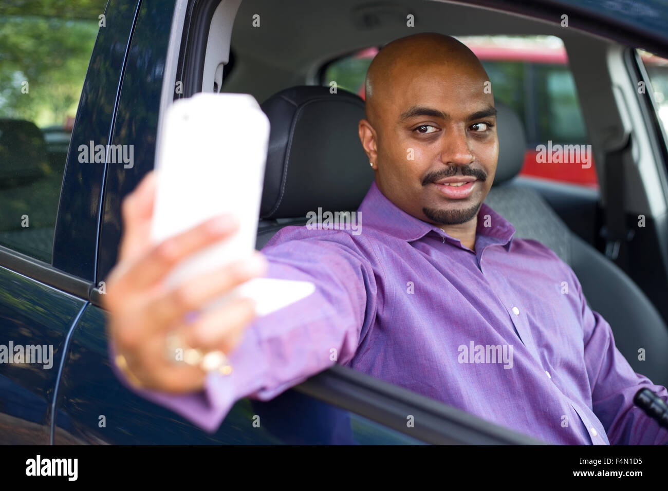 Driver waving goodbye hi-res stock photography and images - Alamy