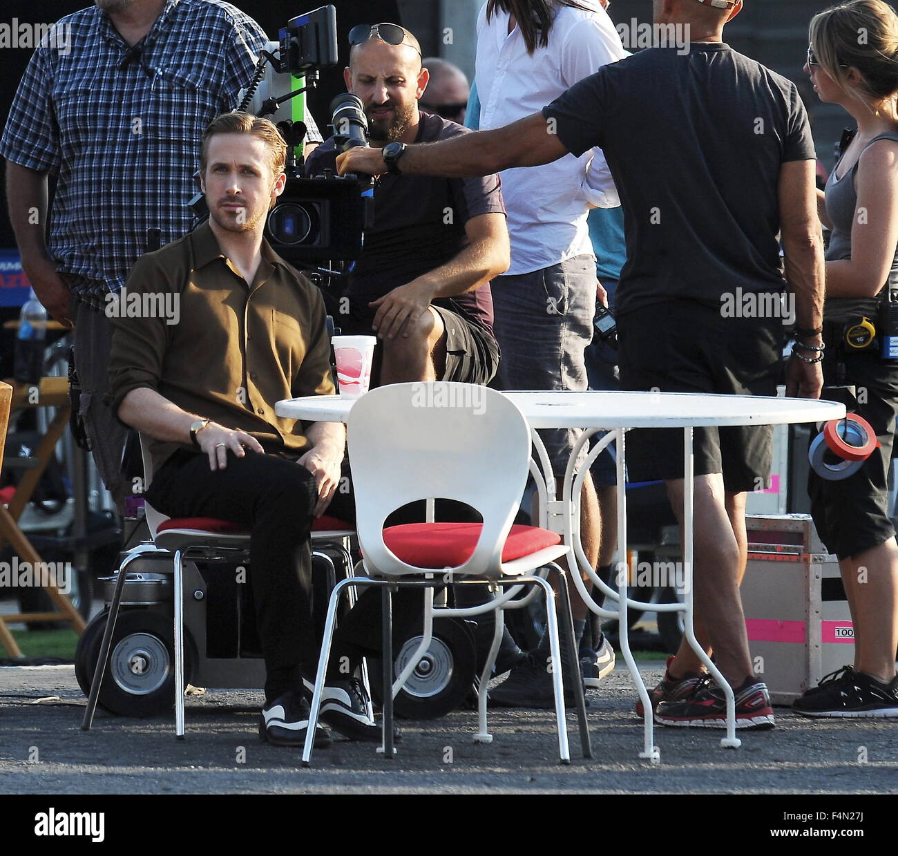 Hearthrob Ryan Gosling sits alone for a diner scene in "La La Land ...
