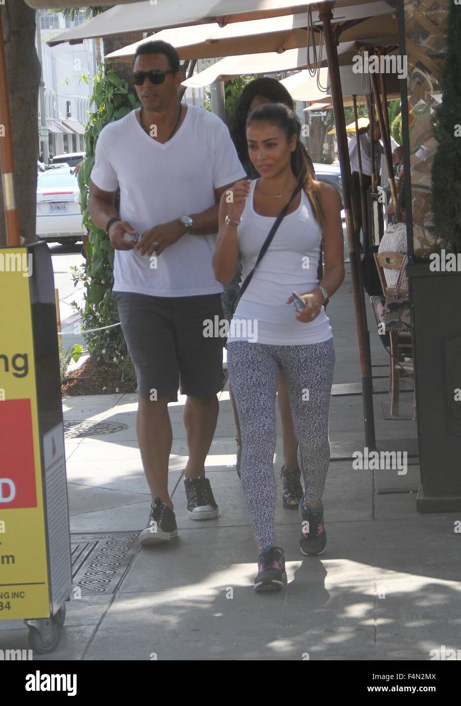 CBS' The NFL Today analyst, Tony Gonzalez takes his wife to lunch in ...