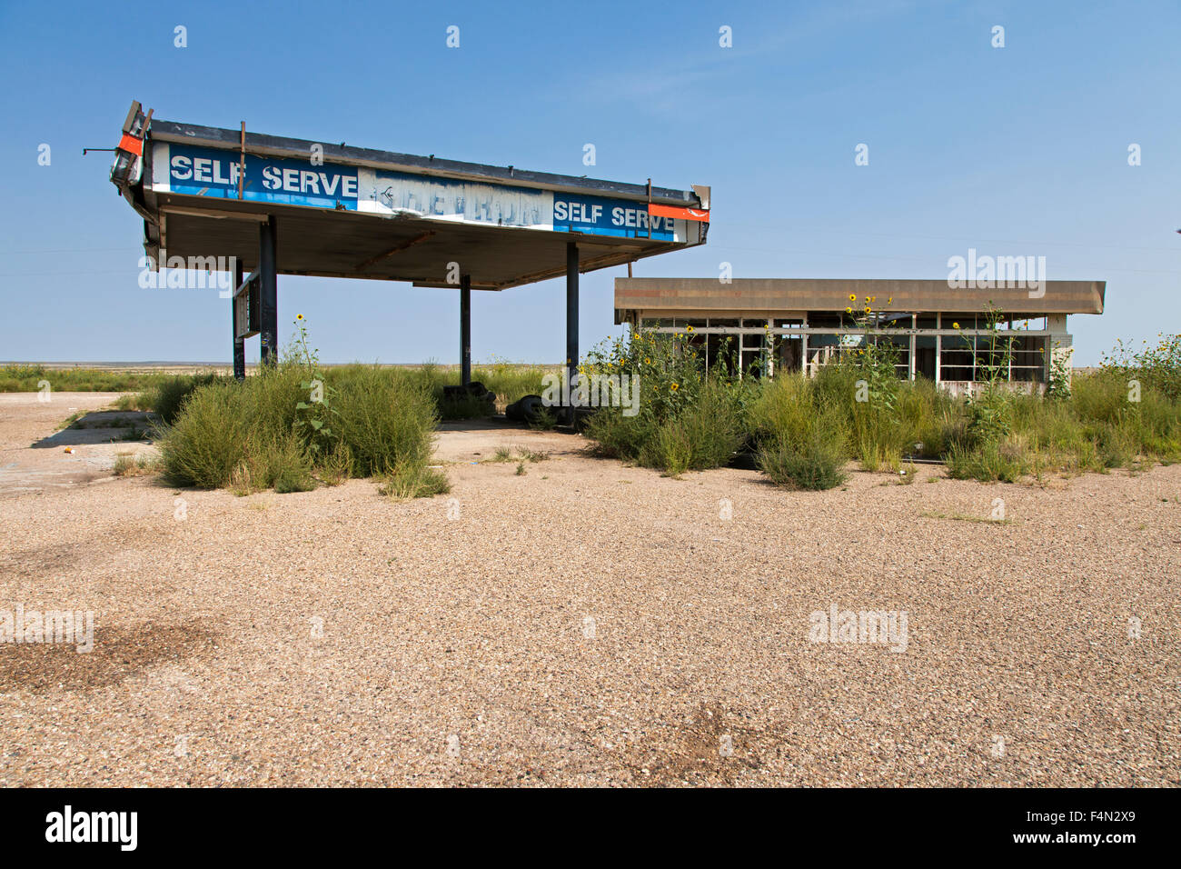 Standard oil gas station hi-res stock photography and images - Alamy