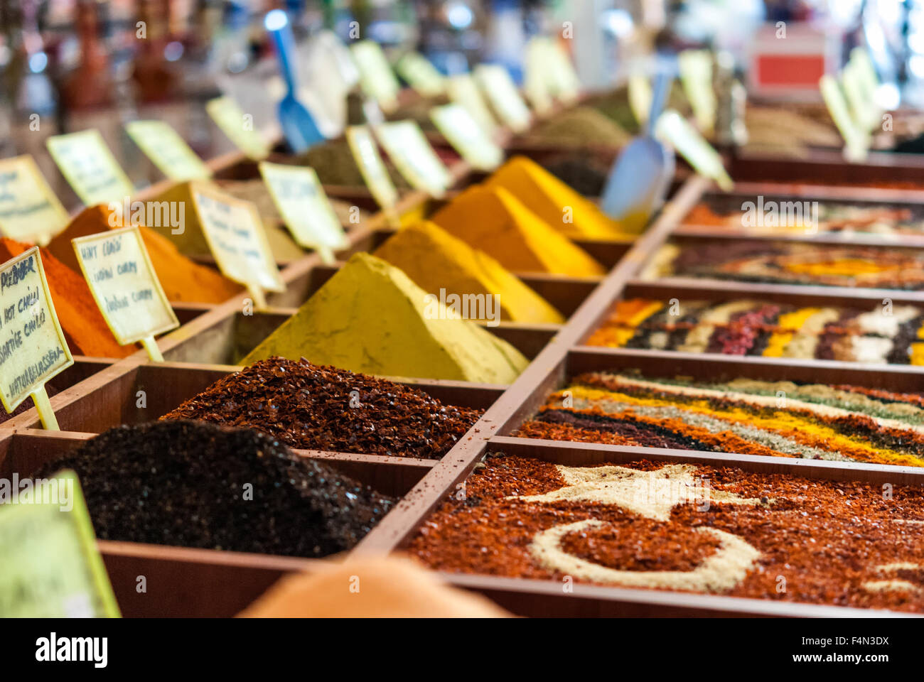 Spices on display in an Indian market Stock Photo - Alamy