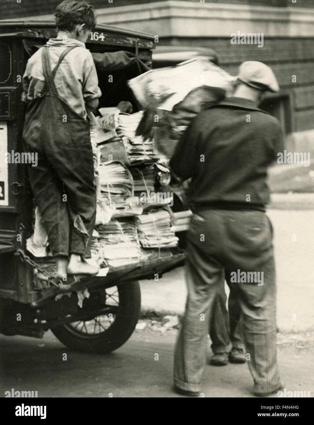 Chicago herald and examiner hi-res stock photography and images - Alamy