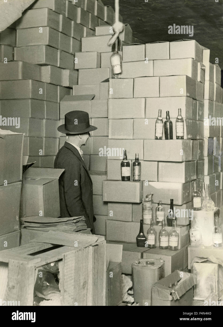 Seizure of alcohol during Prohibition, Chicago, USA Stock Photo - Alamy