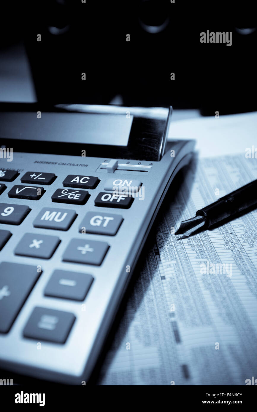 Column figures hi-res stock photography and images - Alamy