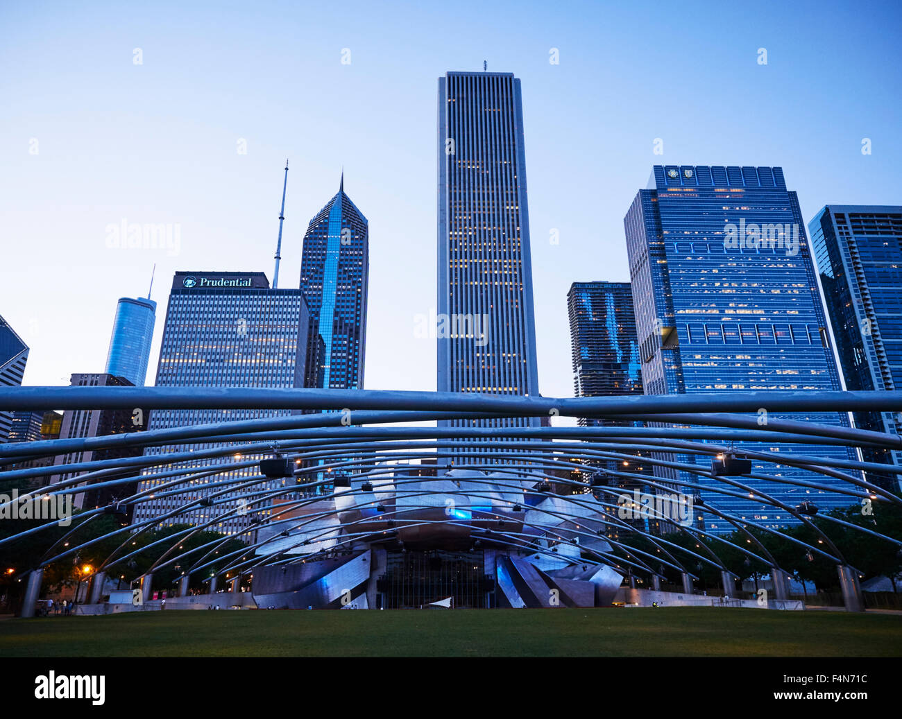 Chicago band shell hi-res stock photography and images - Alamy