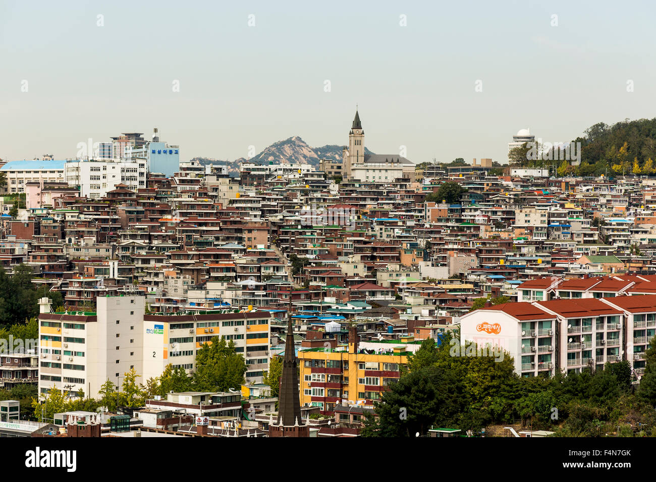 Crowded neighborhood hi-res stock photography and images - Alamy