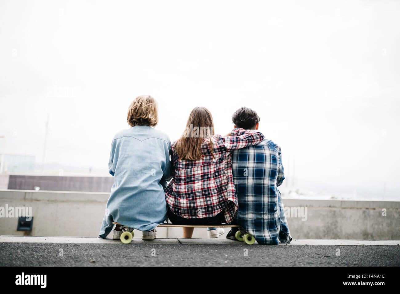 Longboarding group hi-res stock photography and images - Alamy