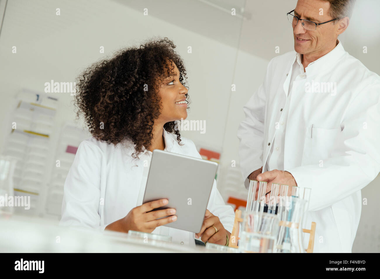 Digital chemistry hi-res stock photography and images - Alamy