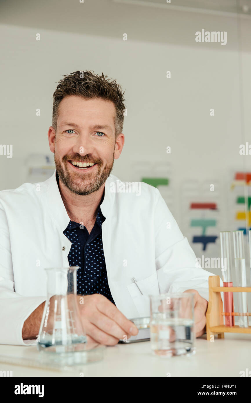 Portrait of smiling scientist in lab Stock Photo - Alamy