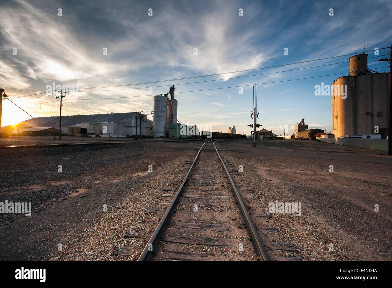 Old grain storage warehouse hi-res stock photography and images - Alamy