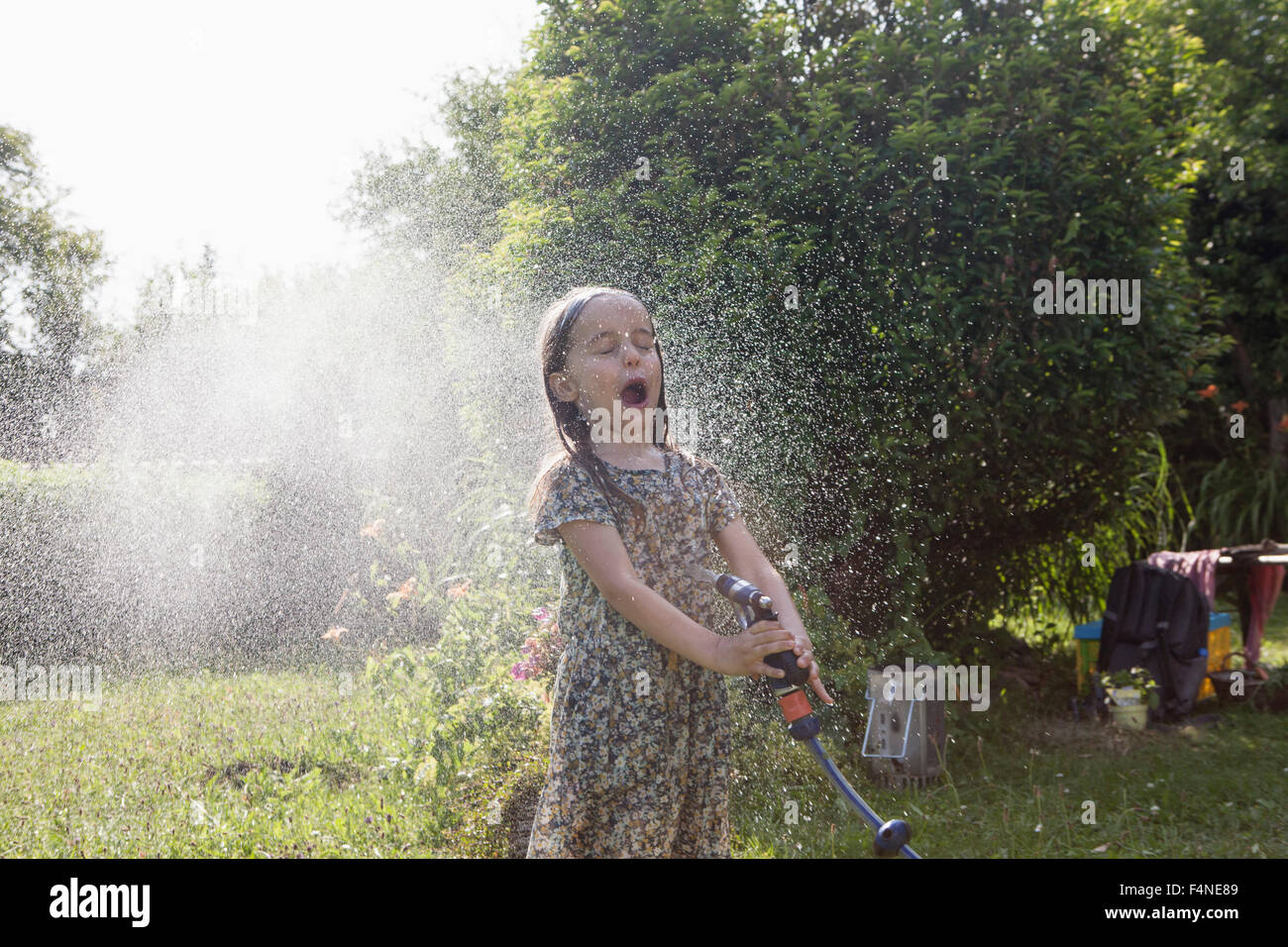 Splashing water girls hi-res stock photography and images - Alamy
