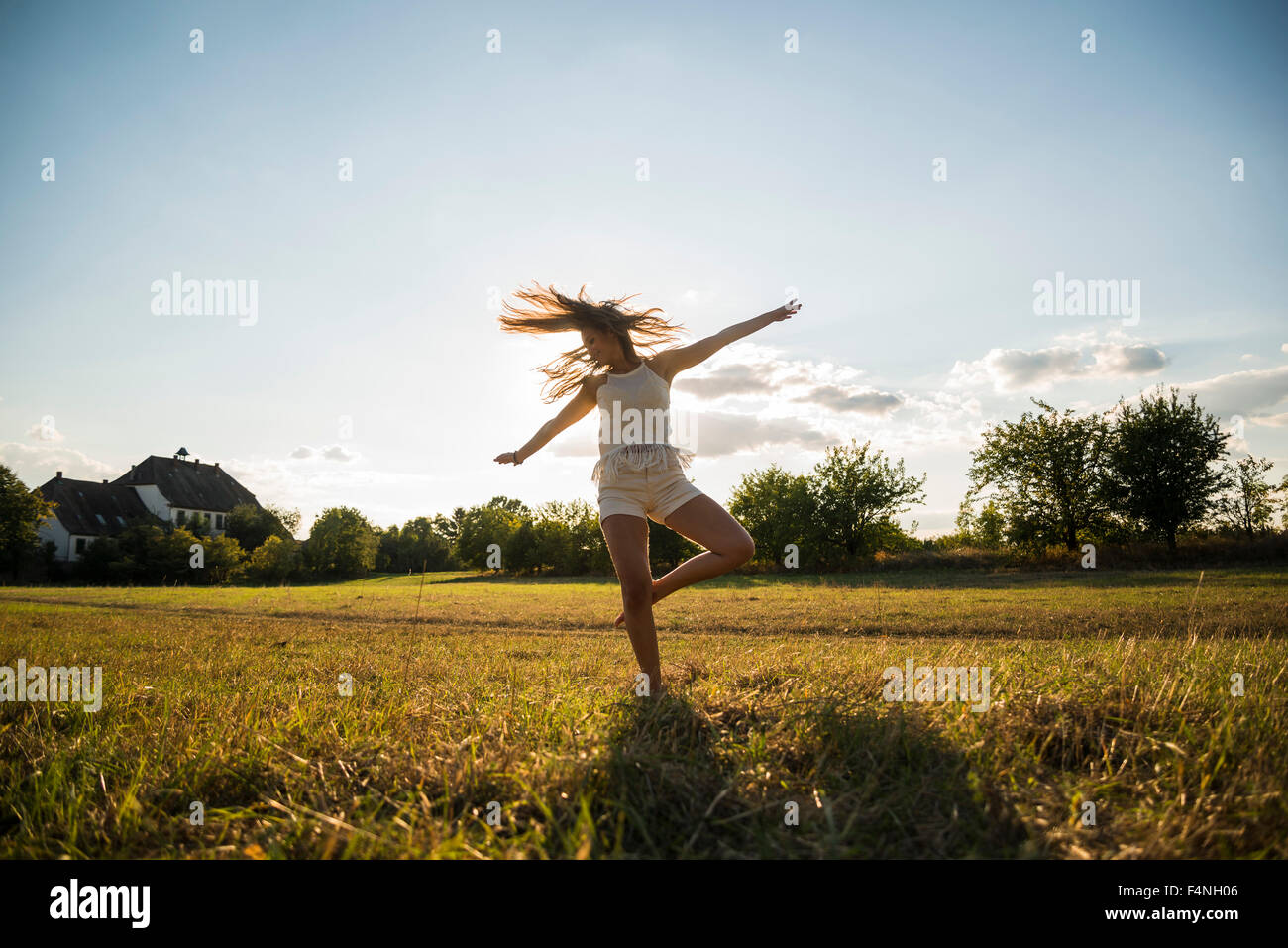Barefoot dancing grass hi-res stock photography and images - Alamy