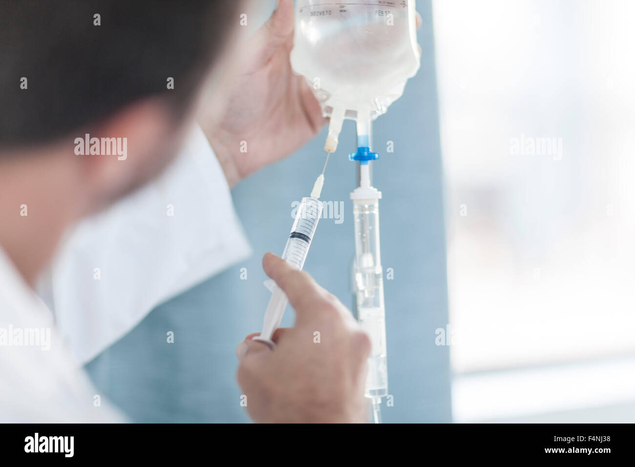 Doctor africa hospital hi-res stock photography and images - Alamy