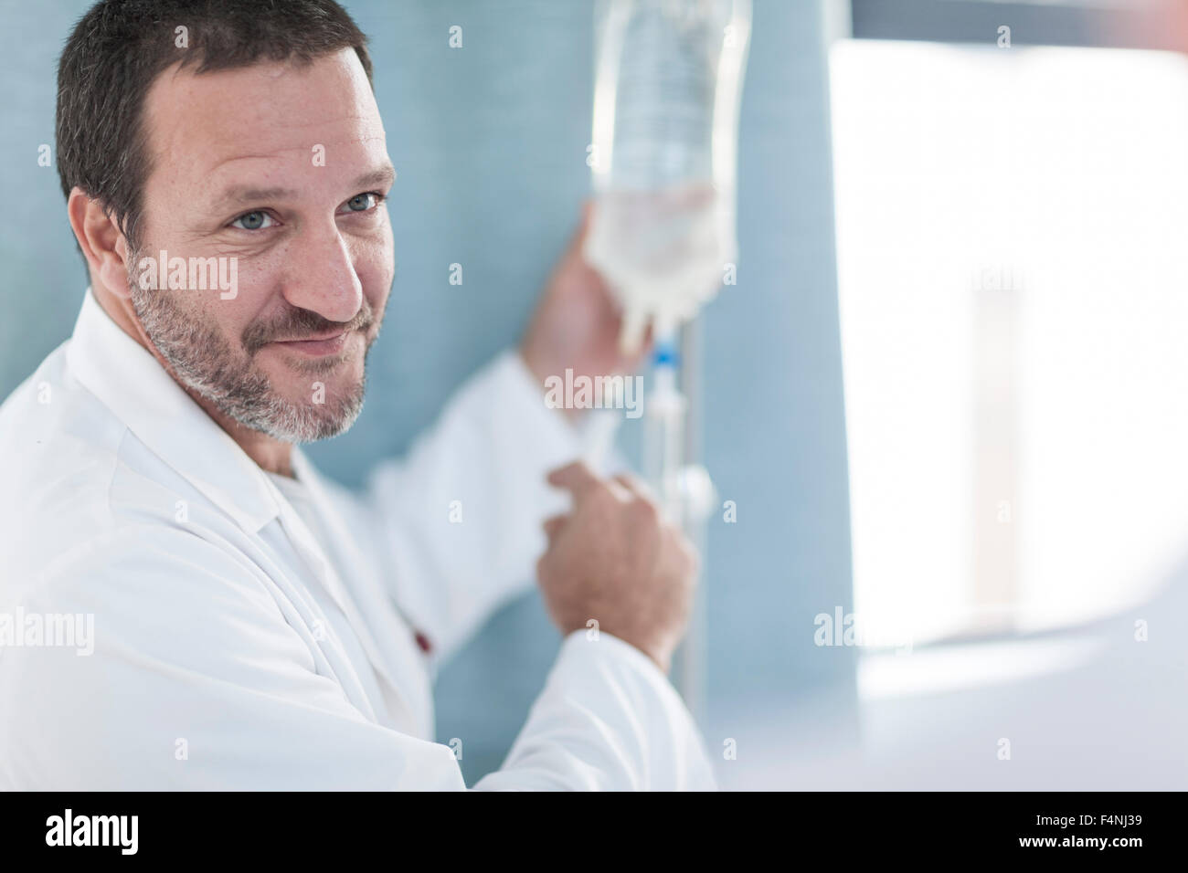 Iv drip africa hi-res stock photography and images - Alamy