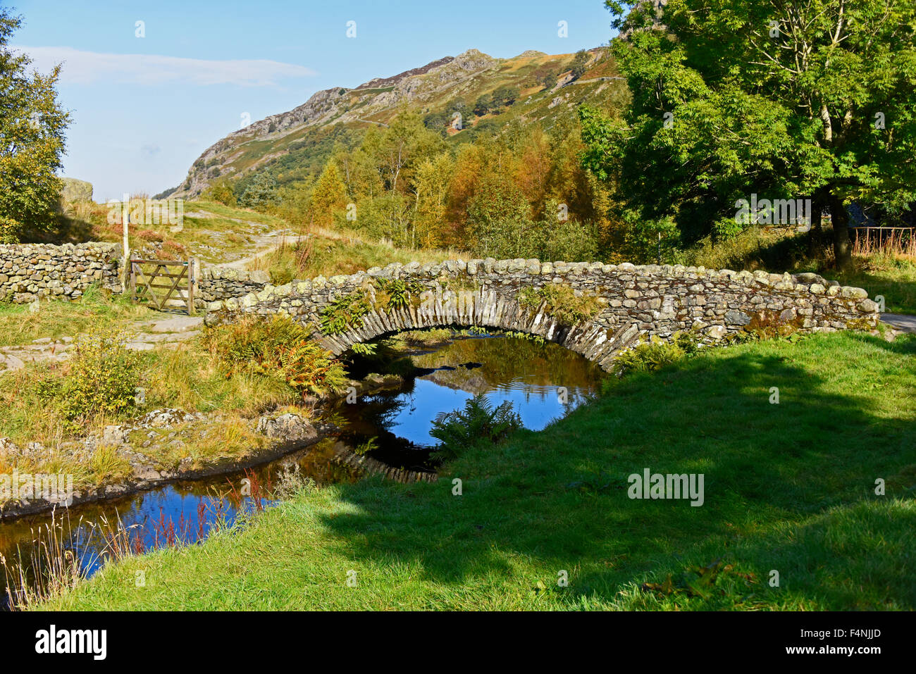 Packhorse Bridge. Watendlath, Lake District National Park, Cumbria ...