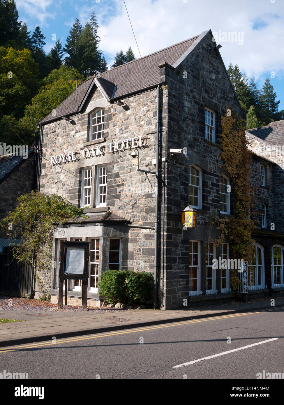 Royal Oak Hotel Wales : The Royal Oak Hotel, Welshpool, Mid Wales – UKURU