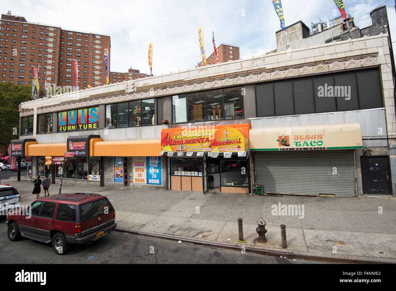 W 145th St in Harlem, New York City USA Stock Photo - Alamy