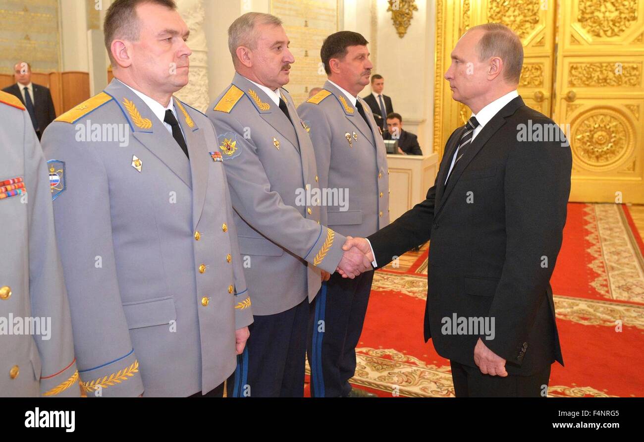 Military officers kremlin hi-res stock photography and images - Alamy