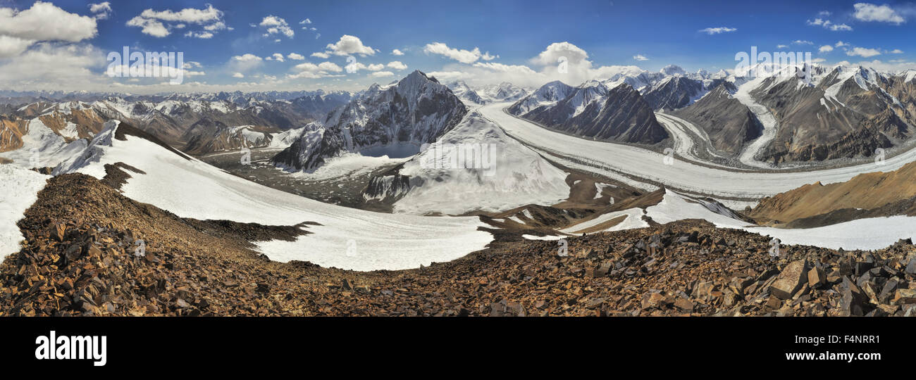Fedchenko glacier hi-res stock photography and images - Alamy