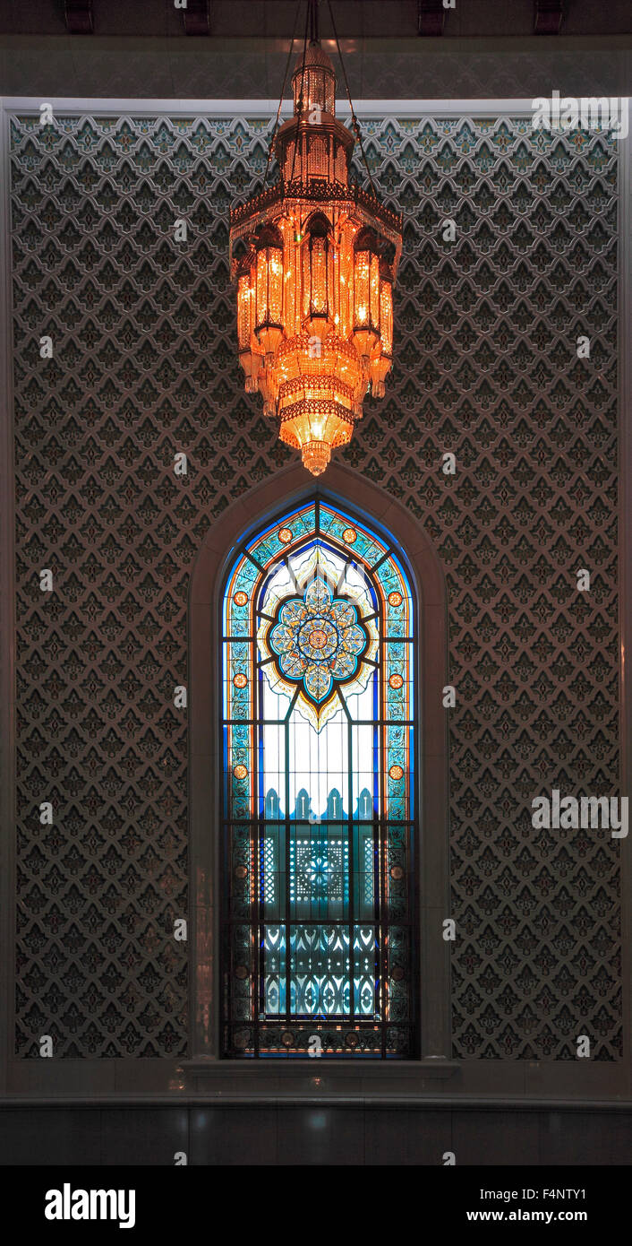 The big sultan's Qabus mosque in Muscat is the main mosque in Oman. She ...