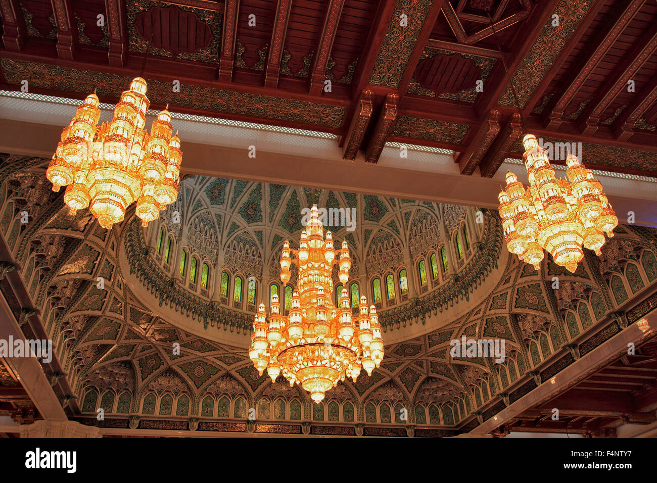 The big sultan's Qabus mosque in Muscat is the main mosque in Oman. She ...