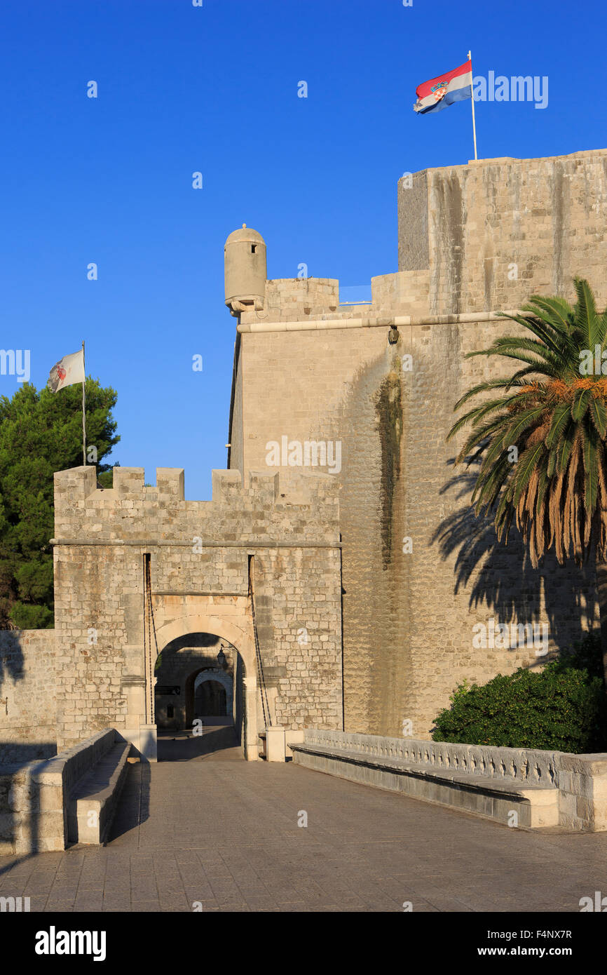 The Ploce Gate (1628) is the eastern main entrance to the Old Town of ...