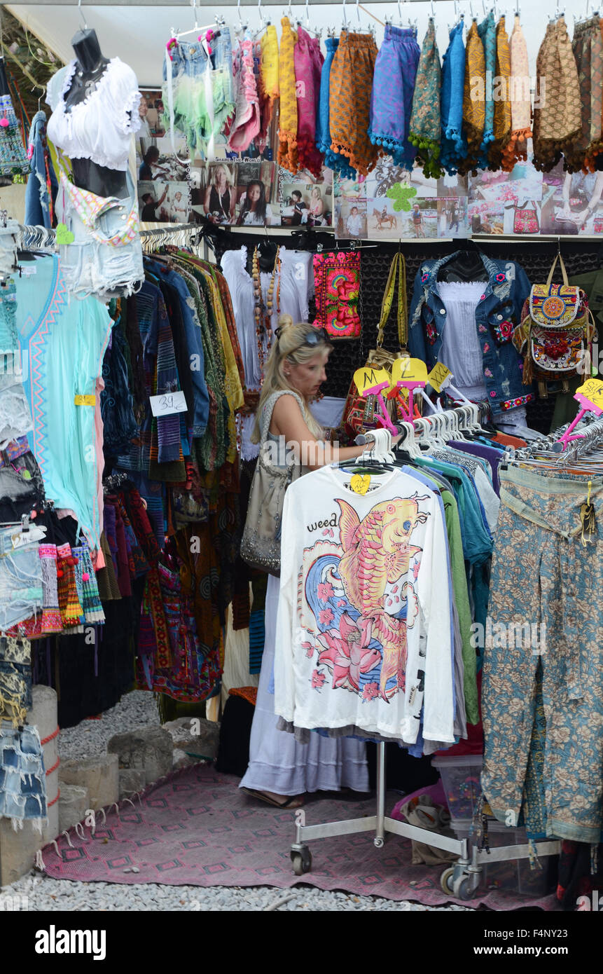 Las Dalias, hippy market at San Carlos on Ibiza Stock Photo - Alamy