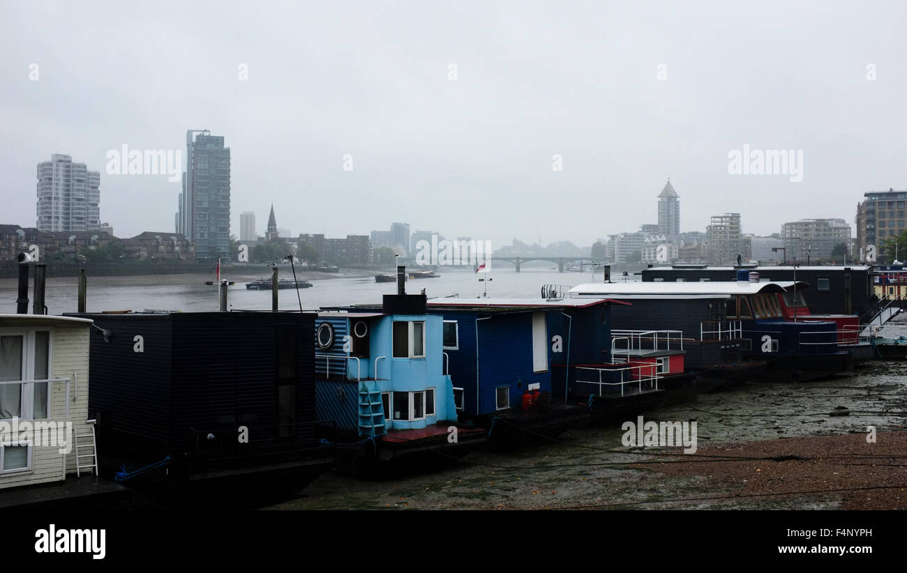 Houseboat london chelsea hi-res stock photography and images - Alamy