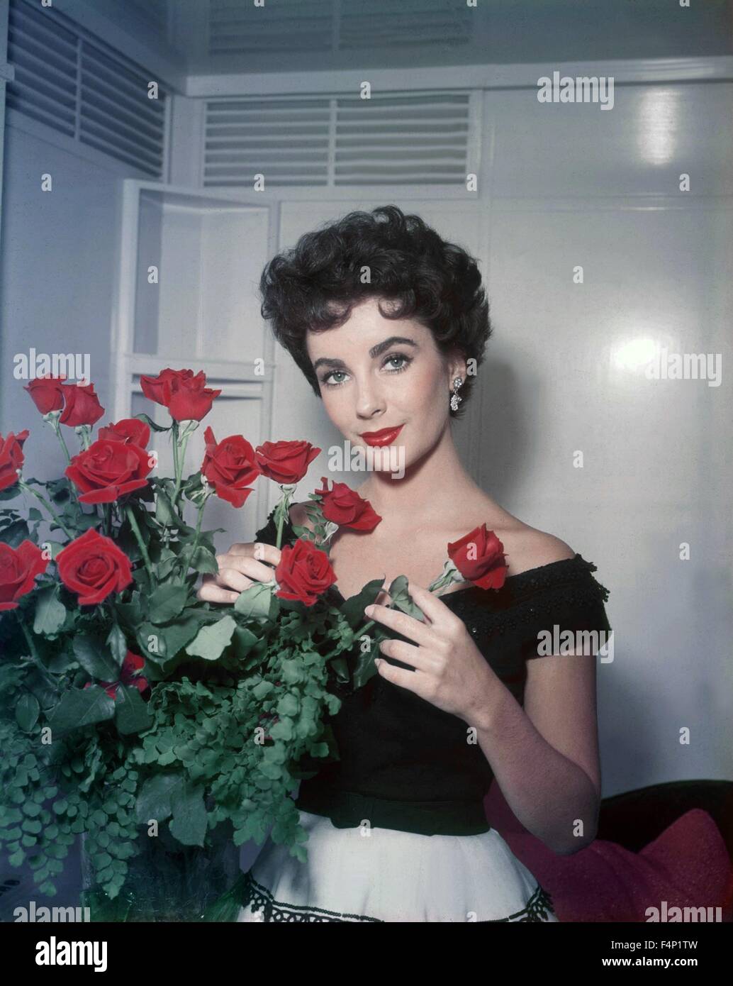Elizabeth Taylor during early 50's Stock Photo - Alamy