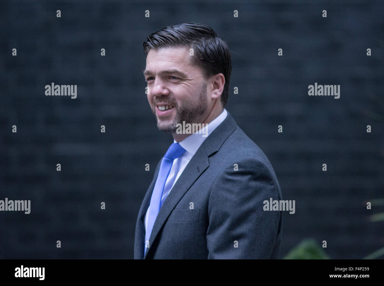 Wales secretary,Stephen Crabb, arrives at Downing street for a cabinet ...