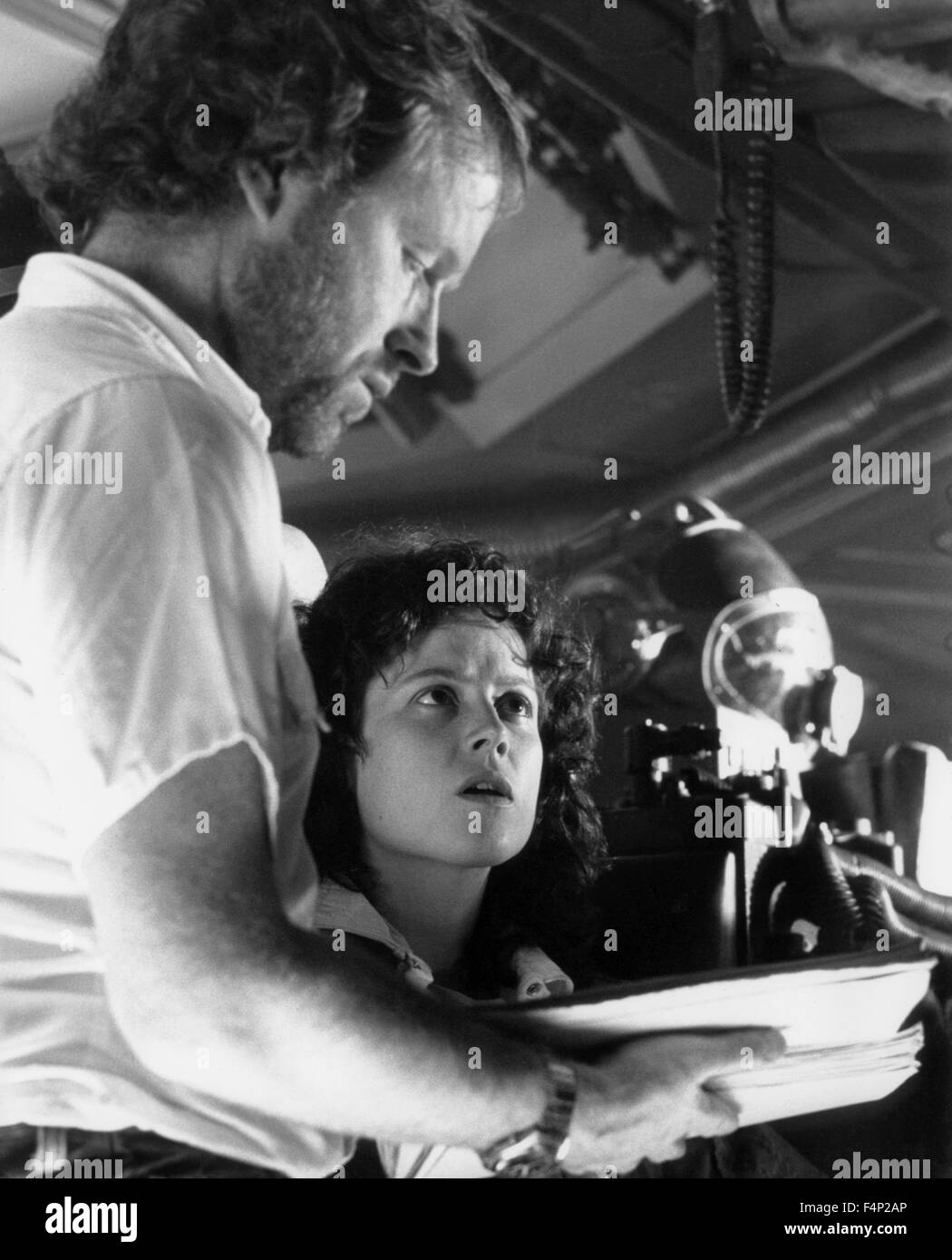 Ridley Scott, Sigourney Weaver / Alien 1979 directed by Ridley Scott ...