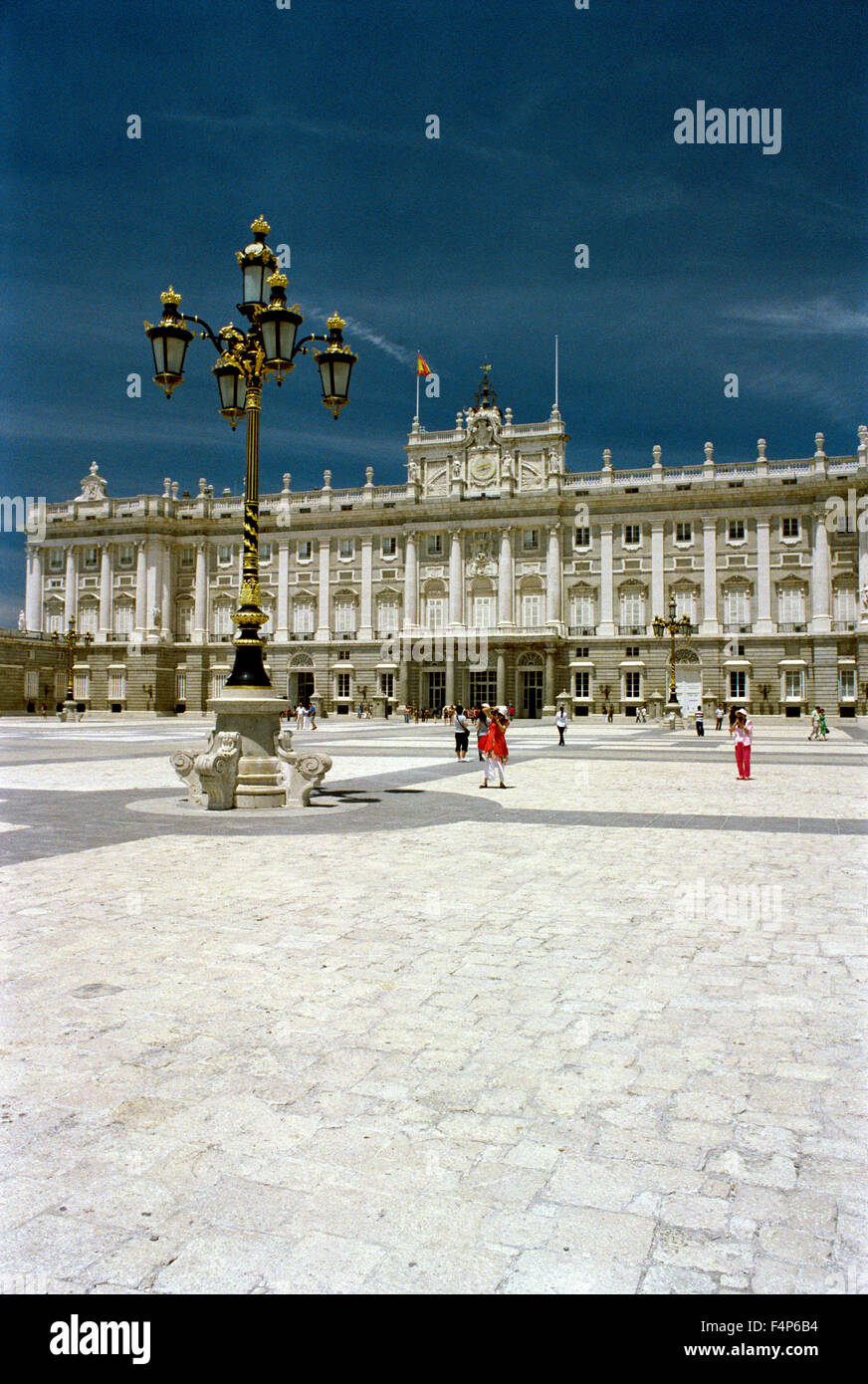 Royal palace courtyard hi-res stock photography and images - Alamy