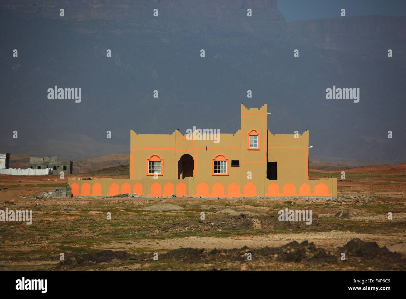 Dwelling house new buildings in Mirbat in the south of Oman Stock Photo ...