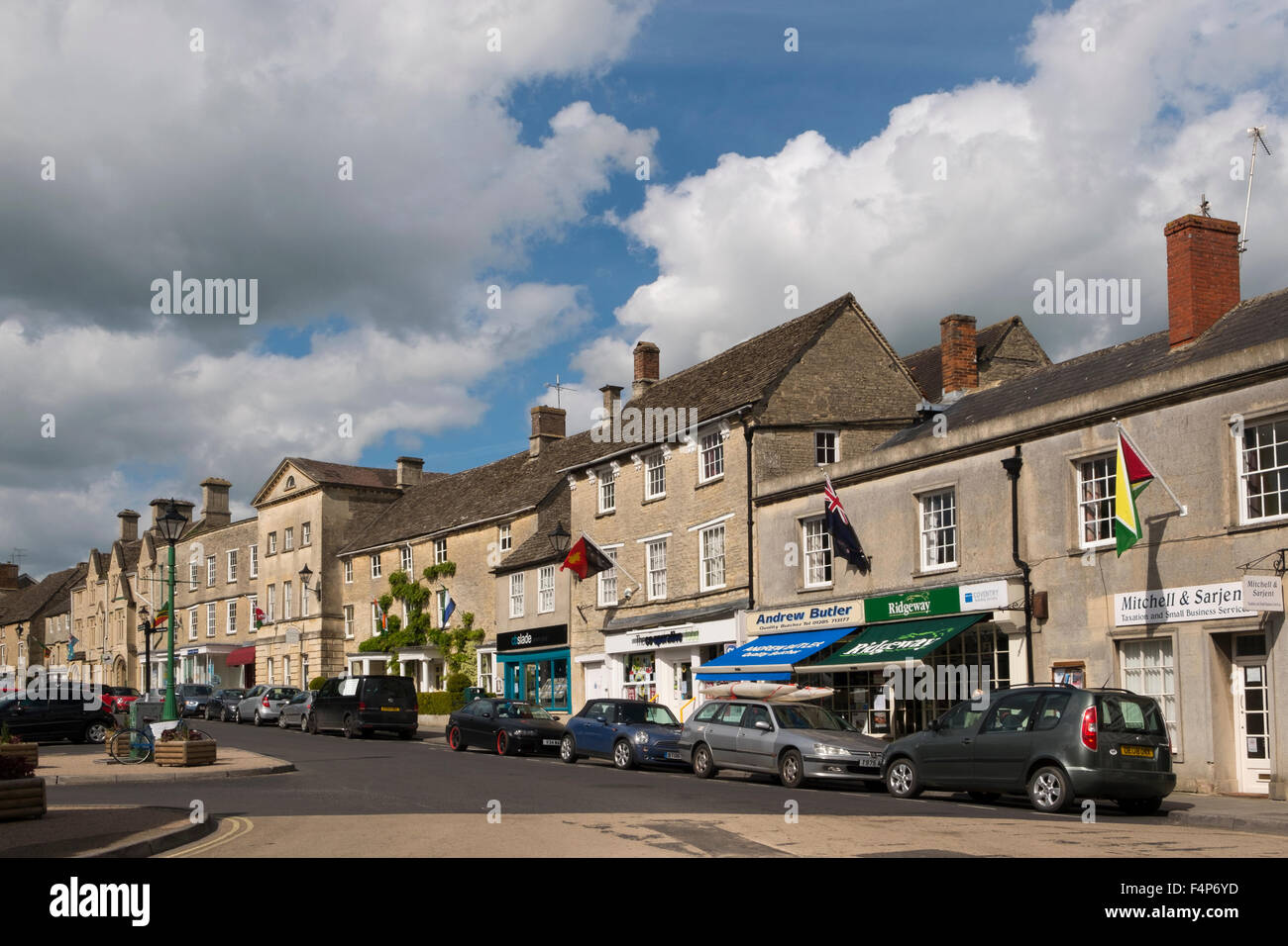 Shops next to the Market Square in the High Street, Fairford ...