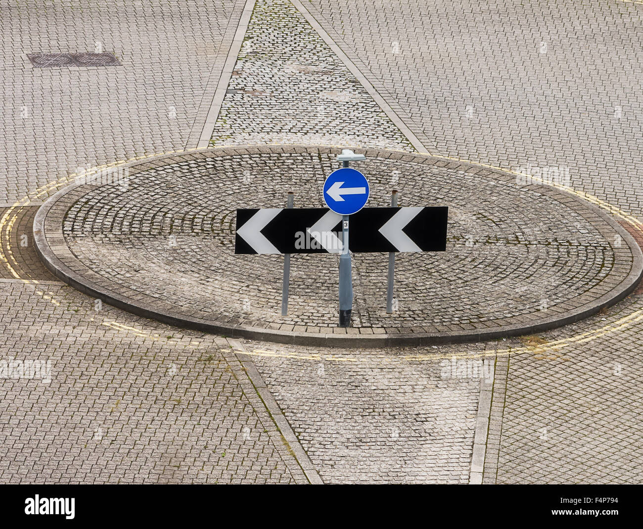Mini roundabout uk hi-res stock photography and images - Alamy
