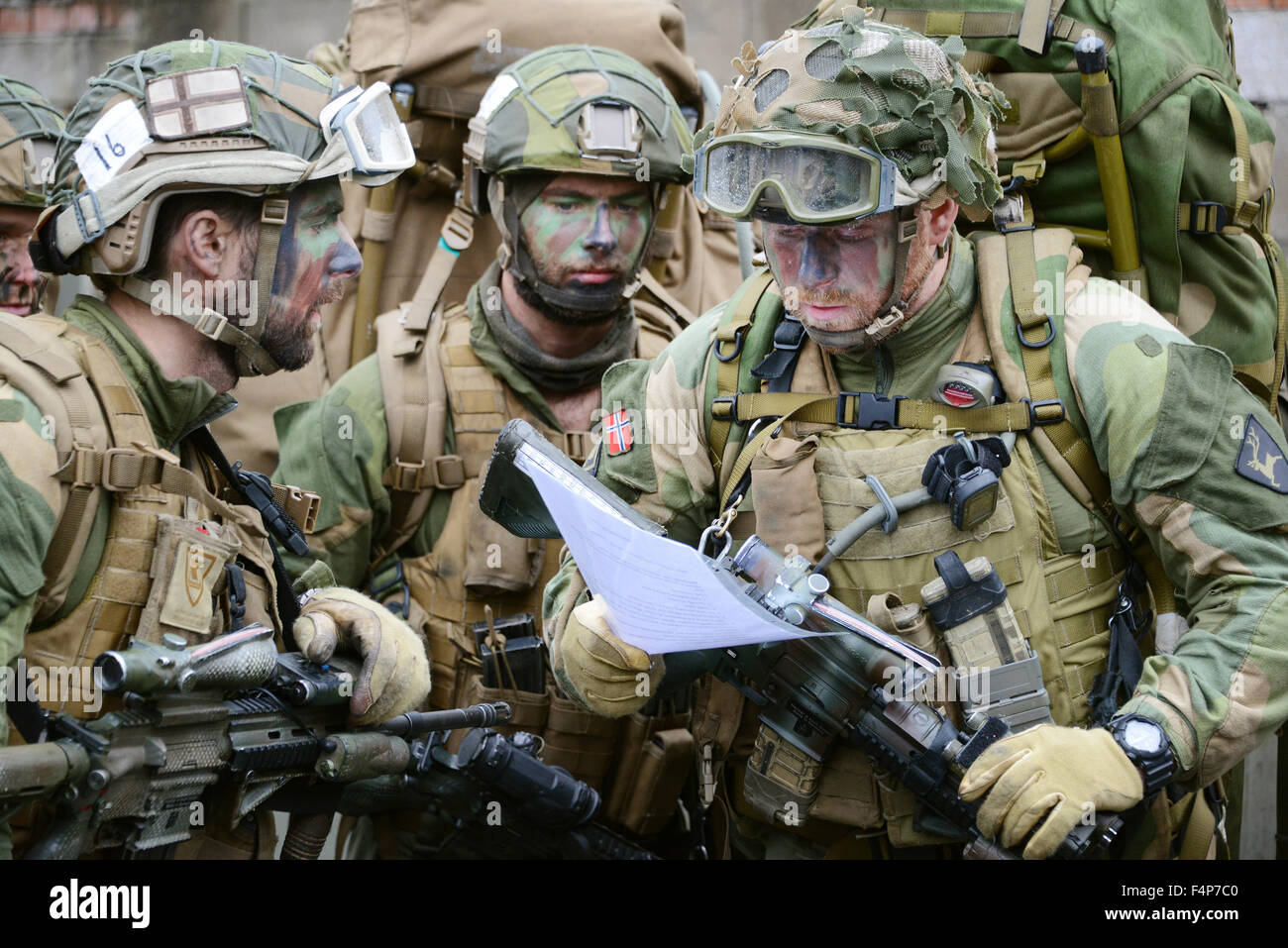 Norwegian soldiers conduct the Urban Casualty Evacuation exercise ...