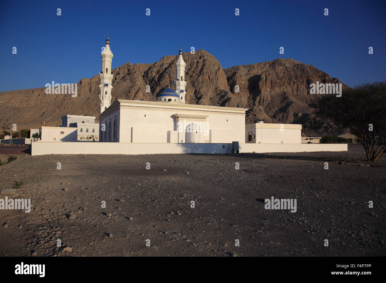 Mosque in al-Chasab, Khasab, in the granny's niches enclave of Musandam ...